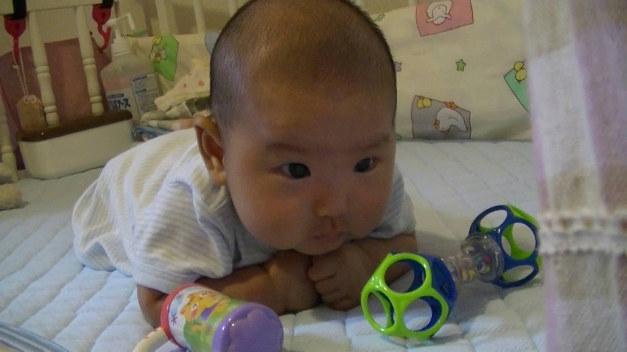 Video Of Newborn Baby Holding Head Up at Germaine Heard blog