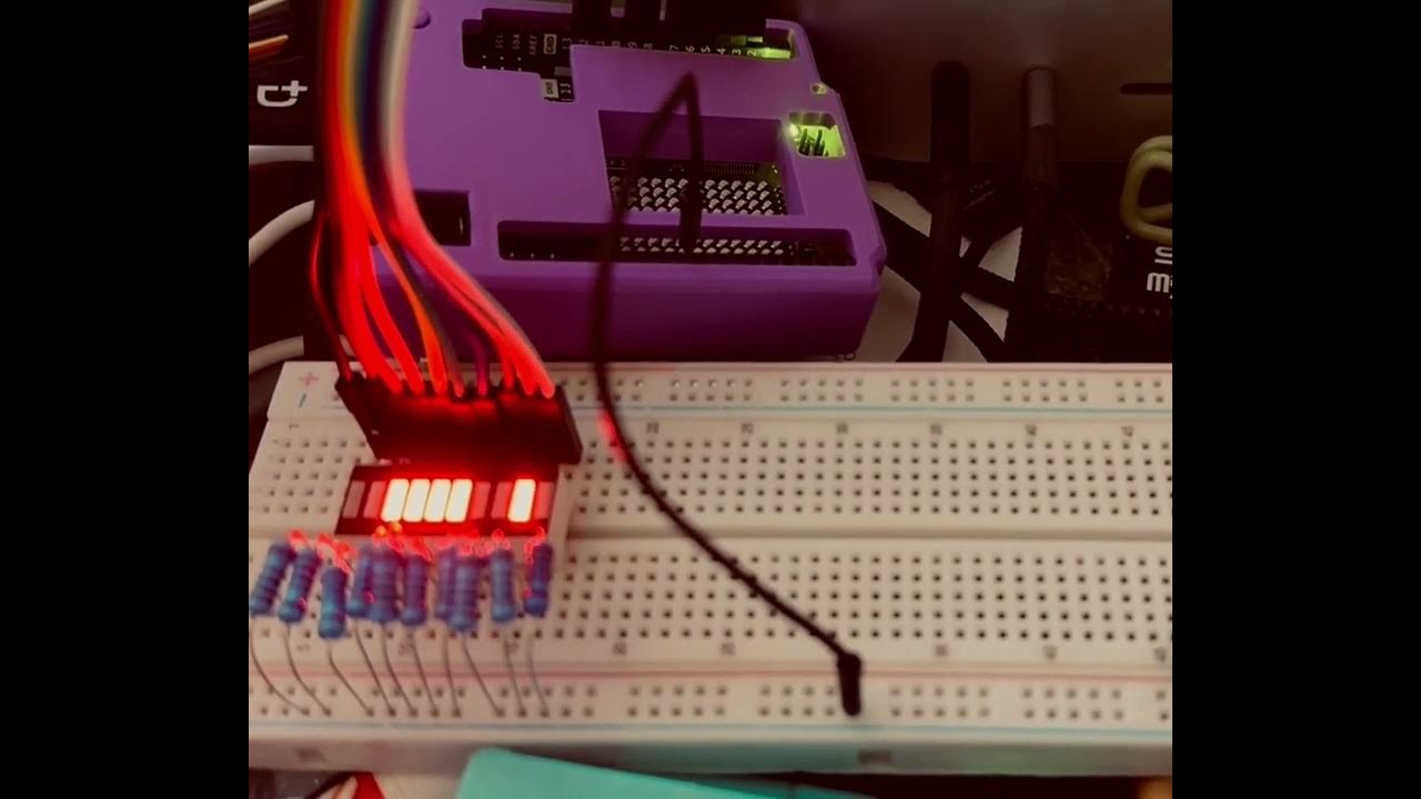 Solution to Paul McWorter's Arduino R4 lesson 5 #paulmcwhorter #arduino - YouTube