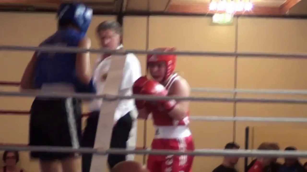 BOXING GIRL THE FIGHT ROUND 1 - YouTube