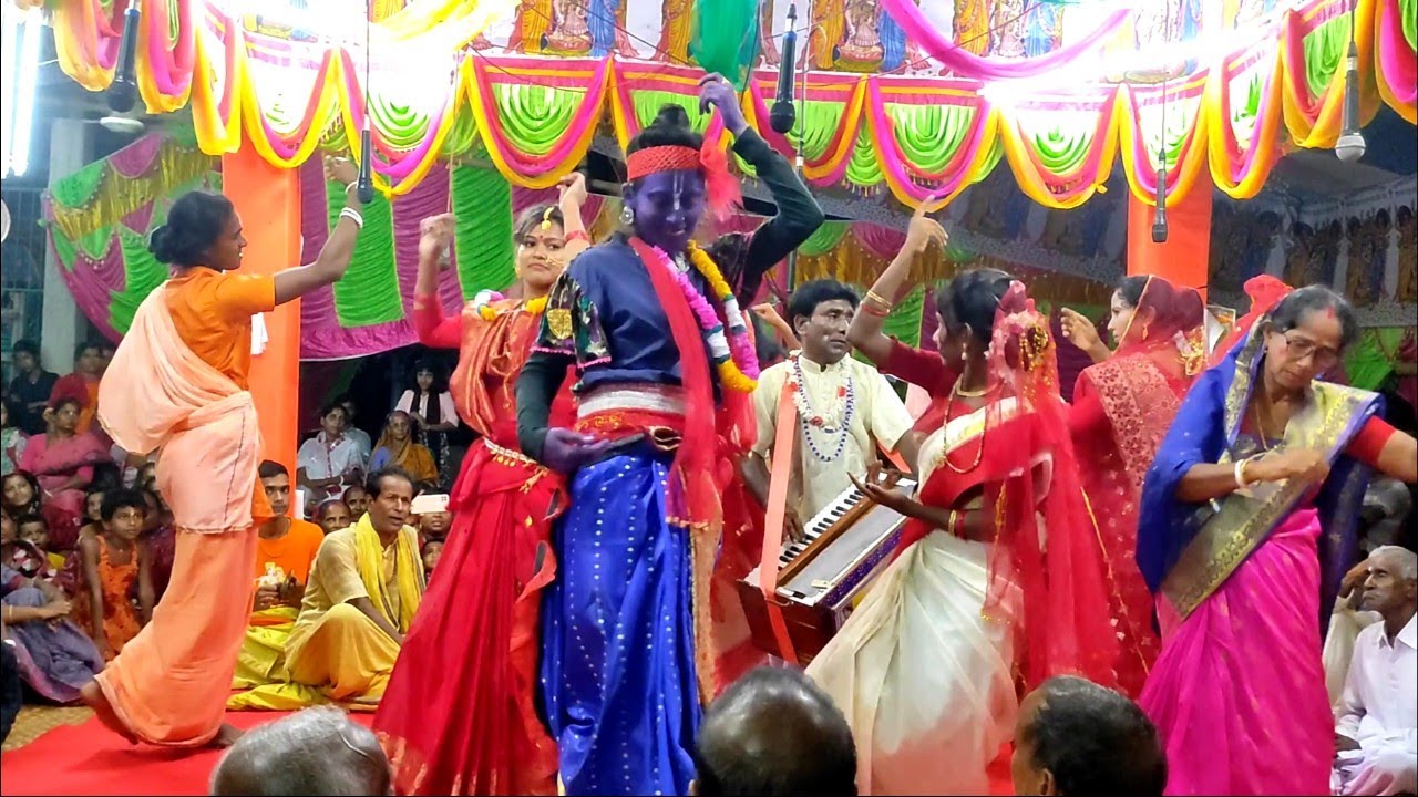 গ্রামের সুন্দরী মেয়েদের নেচে নেচে নাম কীর্তন | Ek Naam Kirton ...