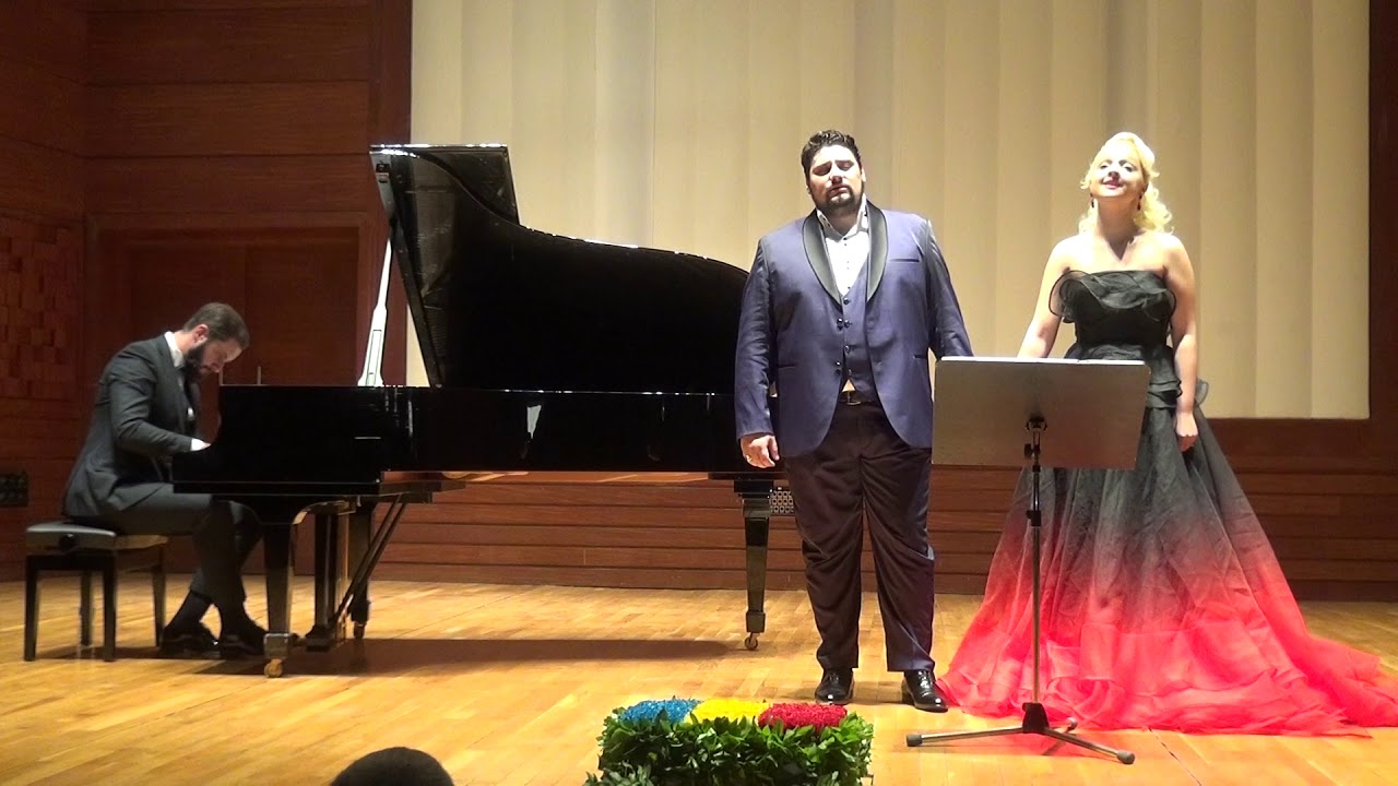 Alin Stoica & Stephanie Radu - Multumesc iubita mama - YouTube