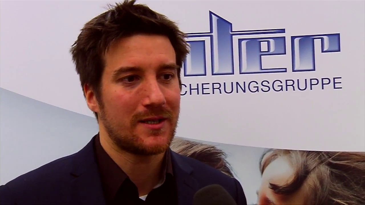 INTER MeinLeben: Interview mit Philip Wenzel - YouTube