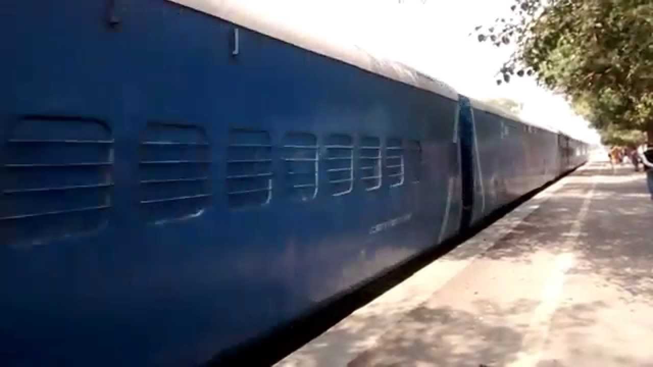 Fully packed Indian freight Train made out with passenger coaches - YouTube