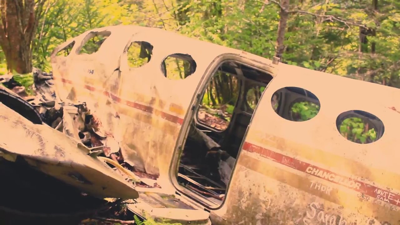 HAPPY PLANE HUNTING - YouTube