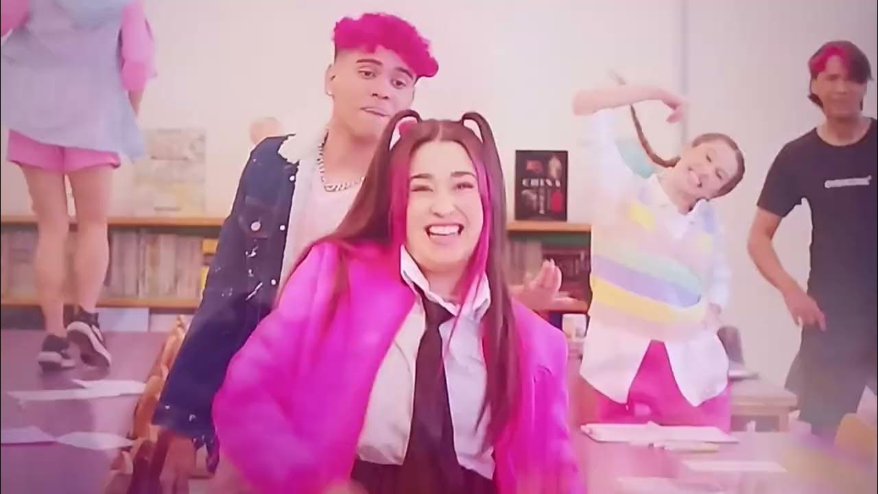 CHICLETE- EMILY VICK E ROBSON (clipe oficial) - YouTube