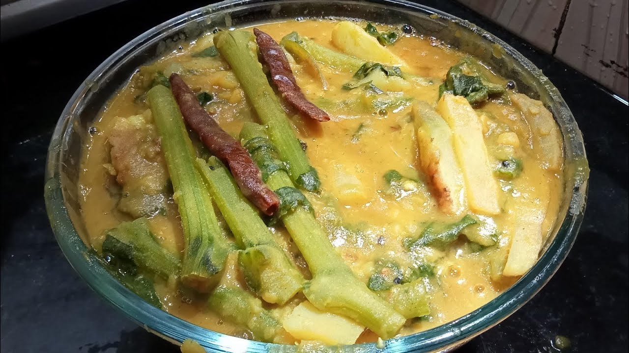 Kumro sak diya Mator Dal Recipe/Alu Mulo diya Tasty Mator Dal Recipe ...