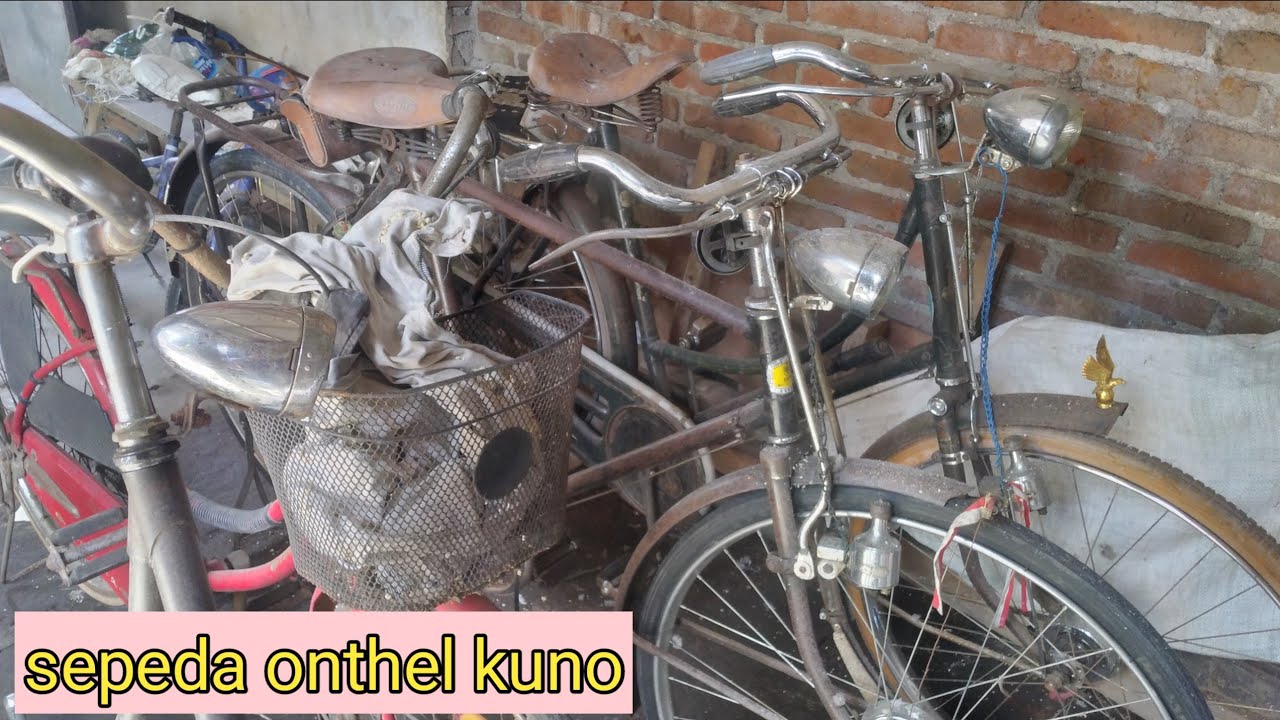 Sepeda onthel kuno ini ngangkrak setelah di tinggal pemiliknya - YouTube