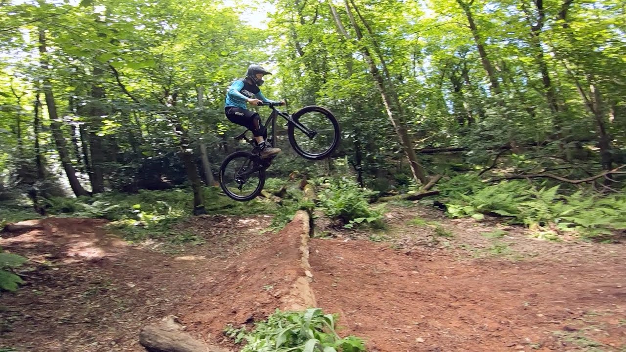 MTB RIDER GOES FULL SEND - YouTube