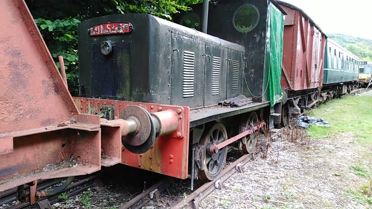 Hunslet 0-4-0 2145 'Basil' at the Tanat Valley Light Railway - YouTube