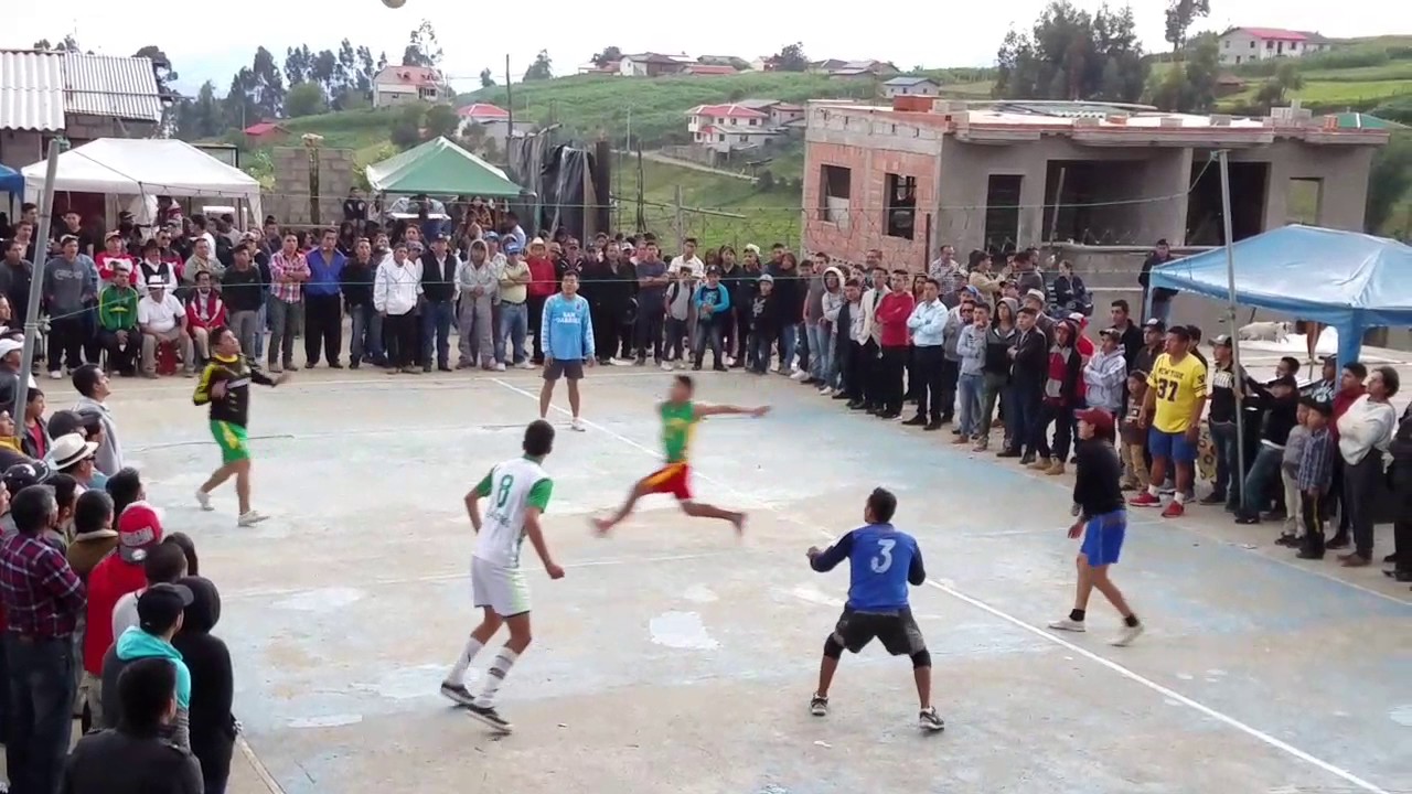 Ecuavoley Cuenca (Ecuador) Manolo vs Raton - YouTube