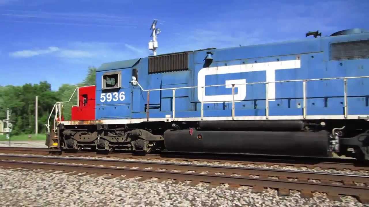 Grand Trunk Western SD40-2 GTW 5936 travels through Vicksburg - YouTube