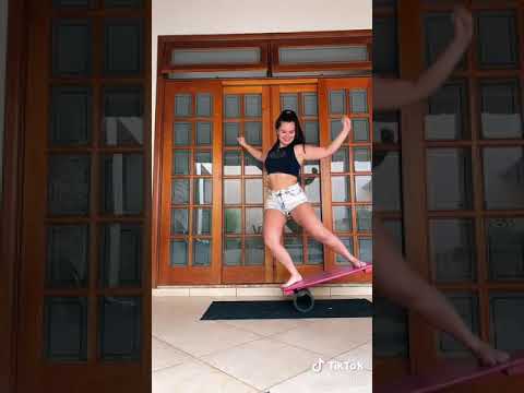 Se ferrou - Dennis DJ e Kevinho - coreografia TikTok - prancha de equilíbrio