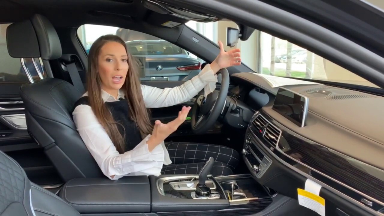 BMW Hand Gestures #FeatureFriday - YouTube