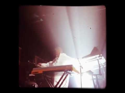 Mike Dean - solo synths (from Gesaffelstein live) - YouTube