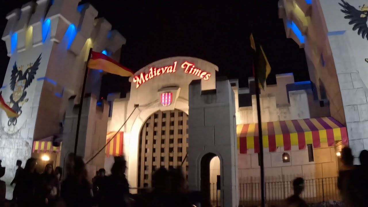 Medieval Times: Dallas Castle - YouTube