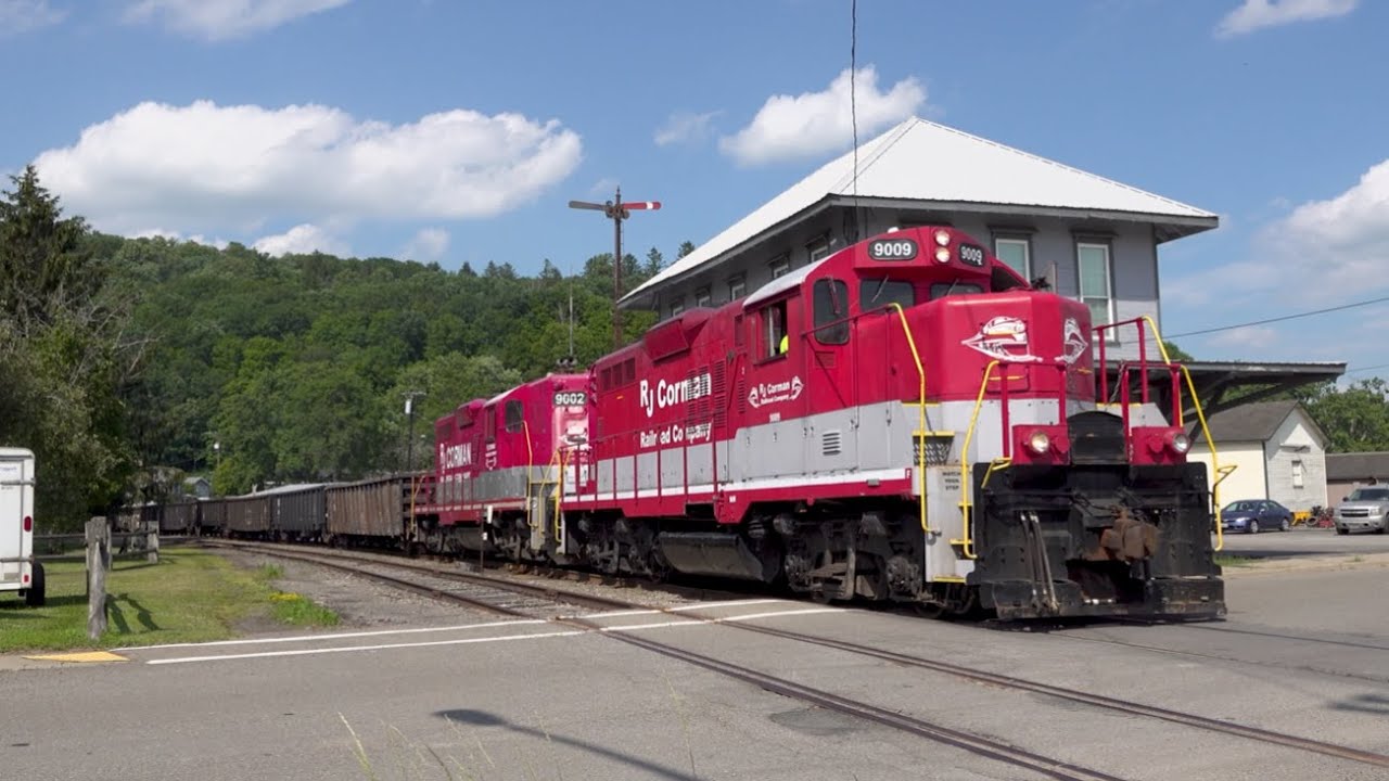 Conrail U23B and Chessie GP9's on the Former Owego and Harford Railway ...