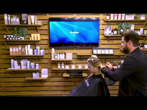 Ceyhun Çallılar'dan kışkırtıcı sarışınlık