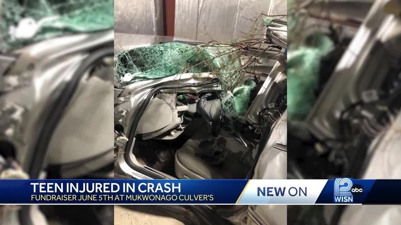 Car crash takes away student's graduation walk - YouTube