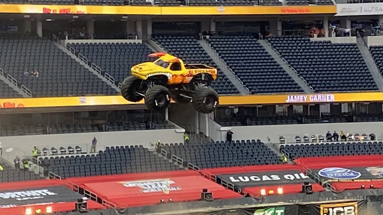 High jump competition monster jam world finals 23 - YouTube