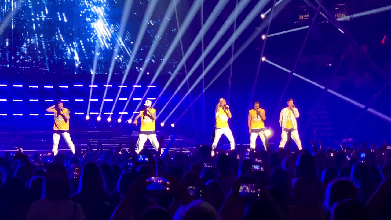 Backstreet Boys DNA Tour 8-26-19 - Don't Go Breaking My Heart/Larger ...