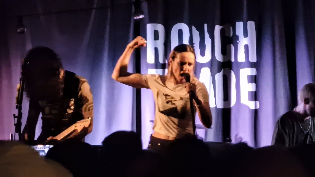 Jehnny Beth - No Good For People - Live London Rough Trade East, 4/9 ...