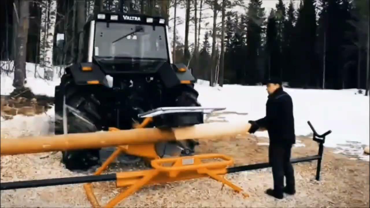 Снятие коры с бревна. Окорочный станок. Окорка - YouTube