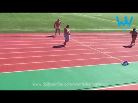 Sumo wrestlers run faster than you imagine - YouTube