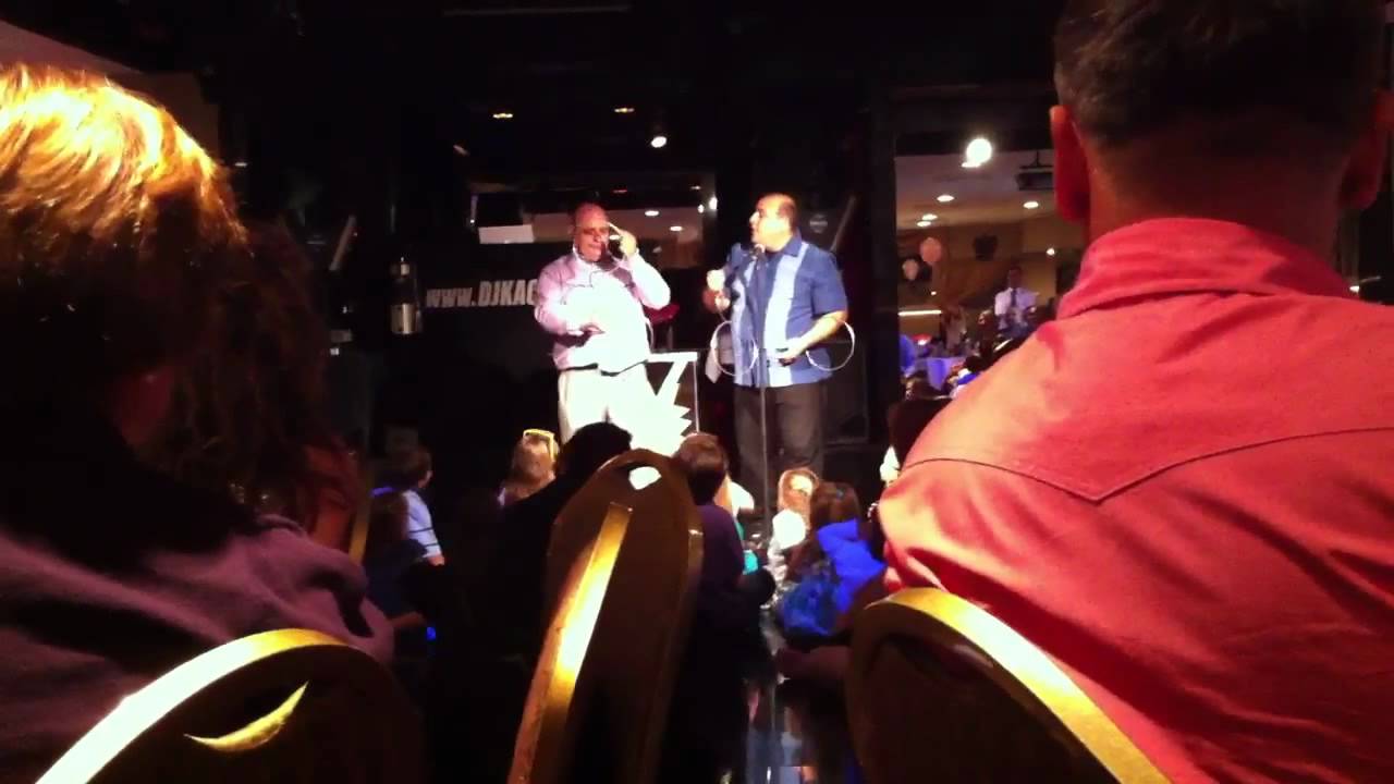 Fat Guy doing magic tricks cool magic and funny tricks - YouTube
