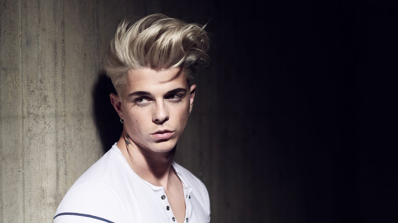 Collection NAUTIC CHIC par Fabrice CORNILLON - Eugène PERMA 2017 - YouTube