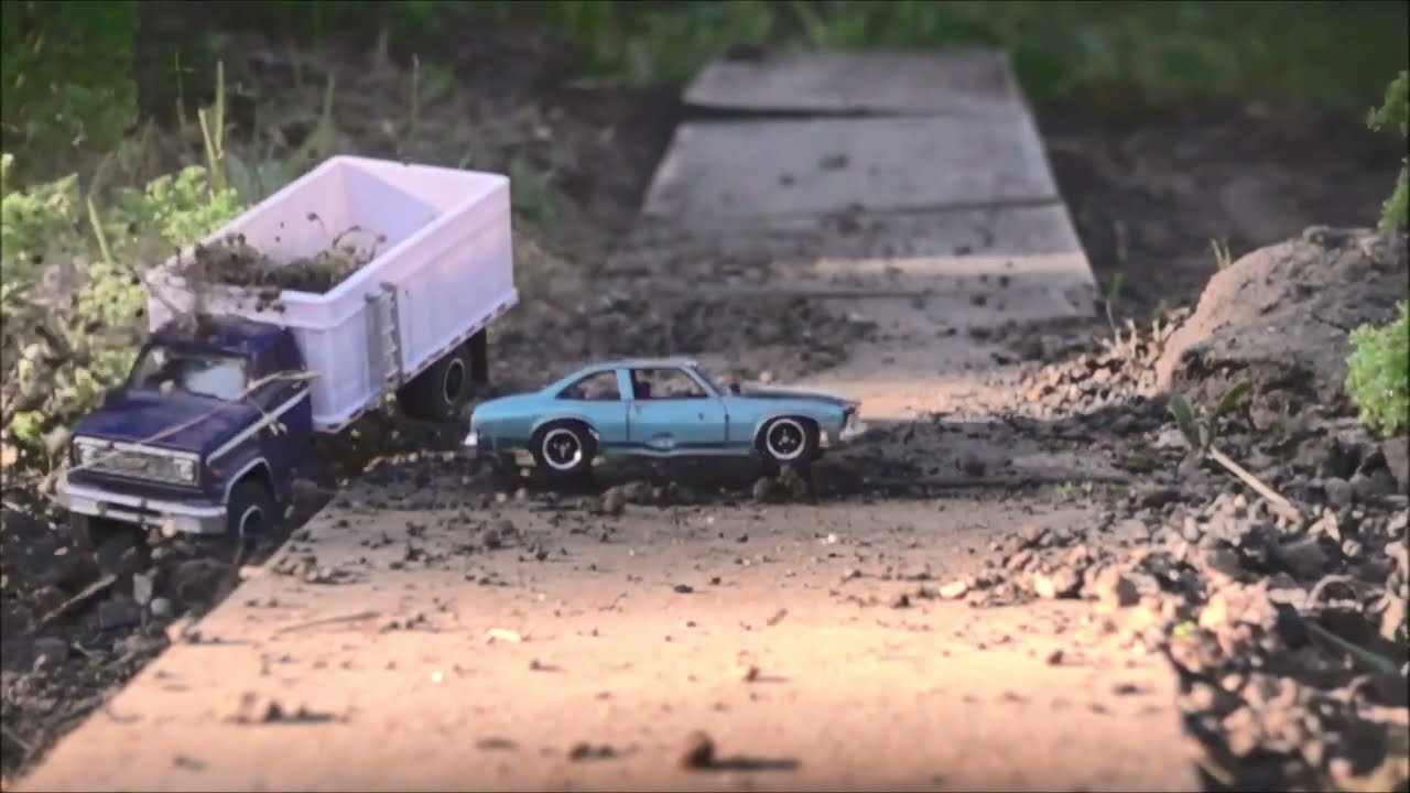 Matchbox Cars Crash Compilation 1000 fps - YouTube