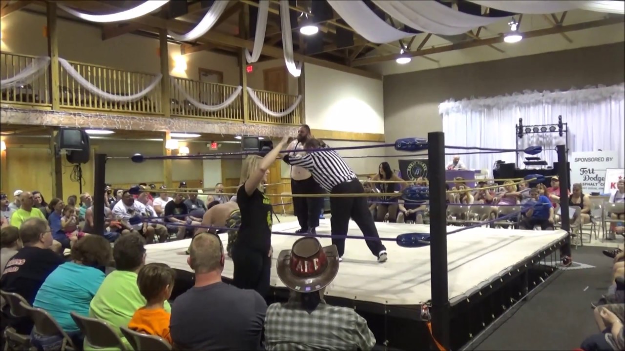 RWA Frontier Brawl :: Tiny Love vs. Moses Mayhem - YouTube