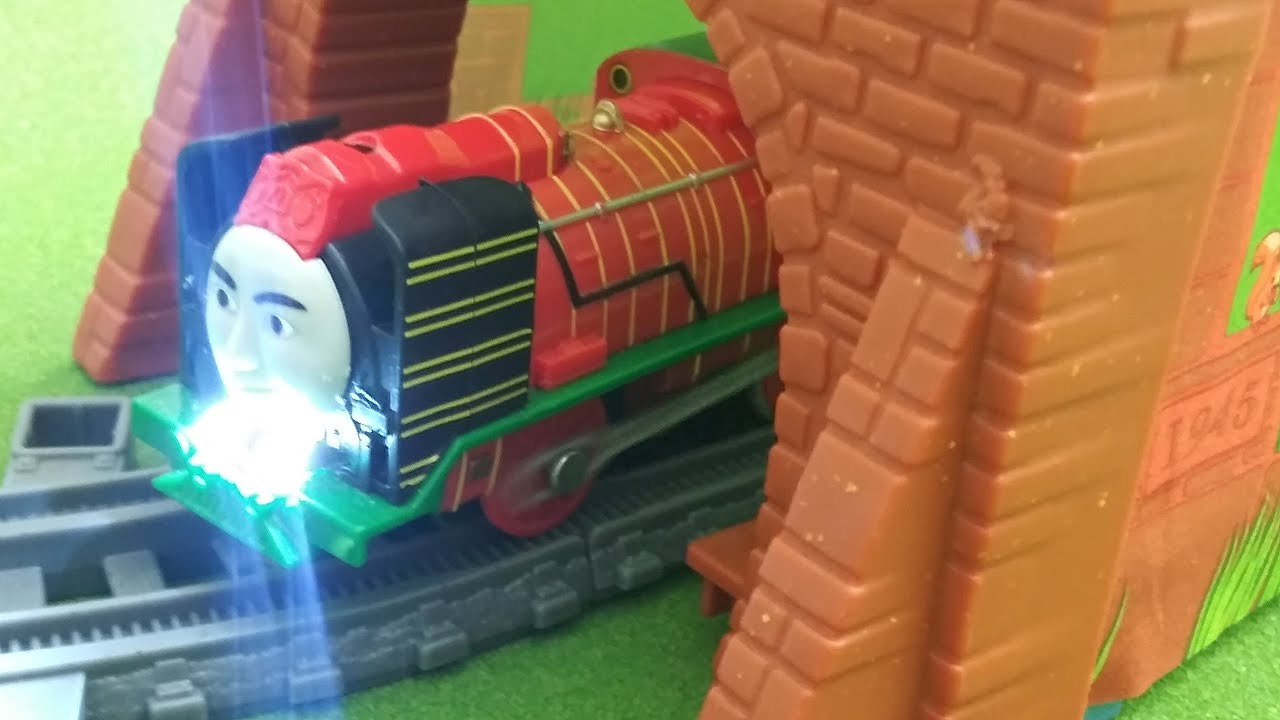 Custom Light up Yong Bao Trackmaster Night Run (Derail) Thomas ...