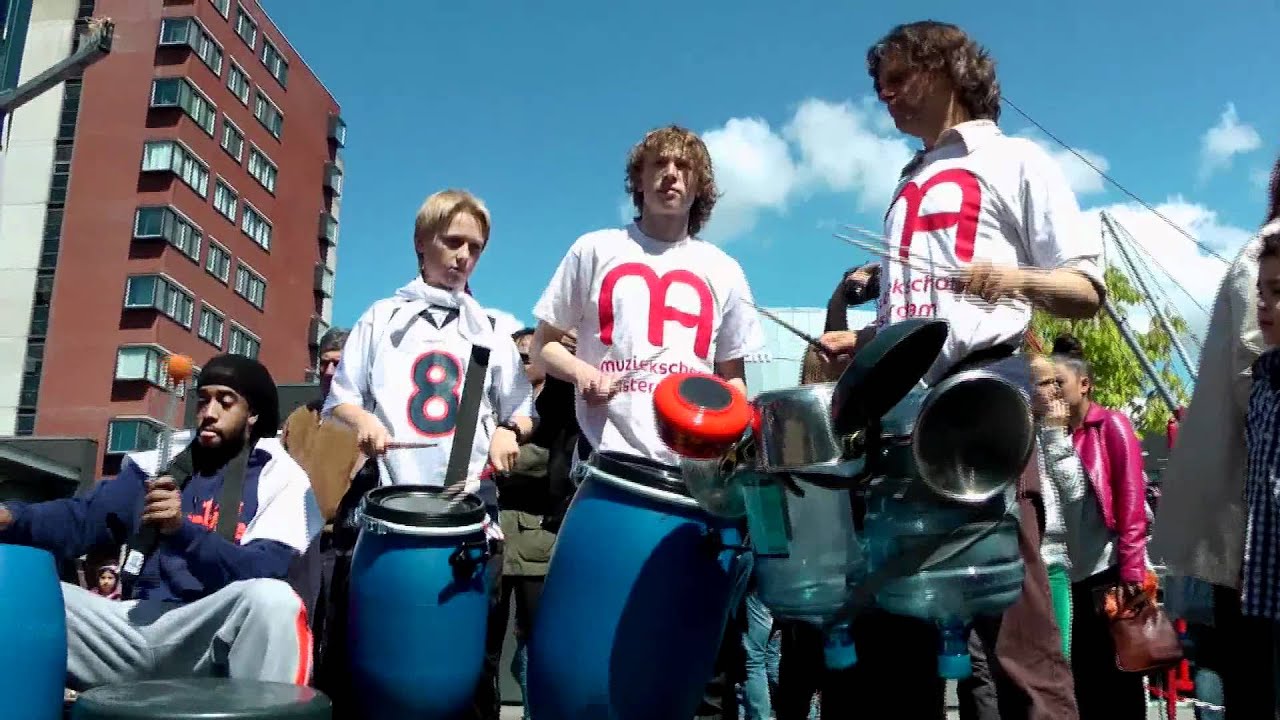 SMASH YOUR TRASH - Funky Trash | Braderie Osdorp 2012 | KalentuRa ...