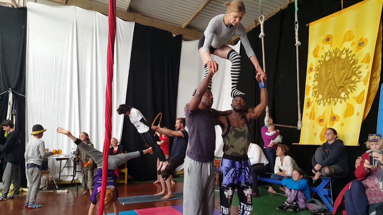 Swamp circus cabaret finale 2017 - YouTube