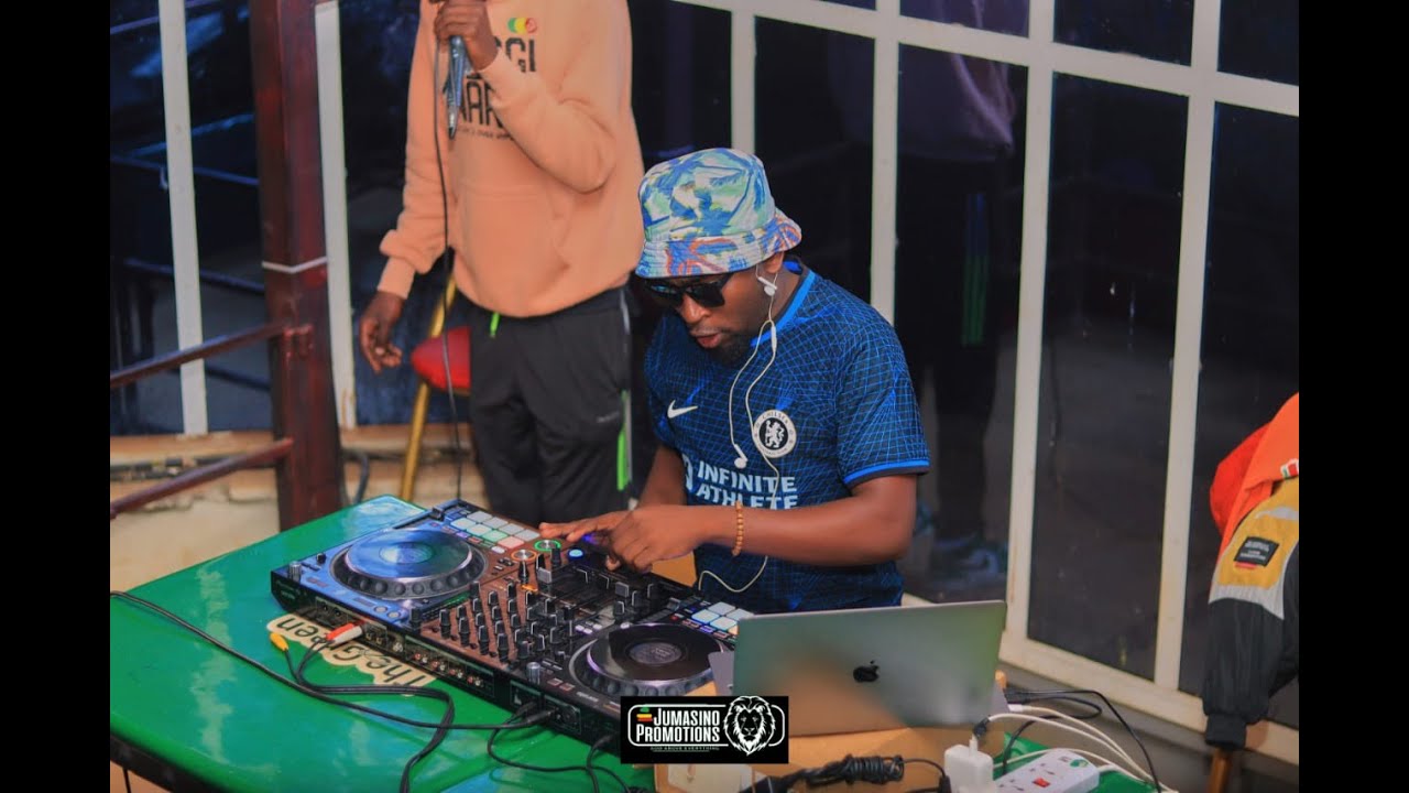 DJ COLLO TEXX & MC ZENDIAMBO CURE LIVE AT THE GREEN GARNET BACKYARD ...