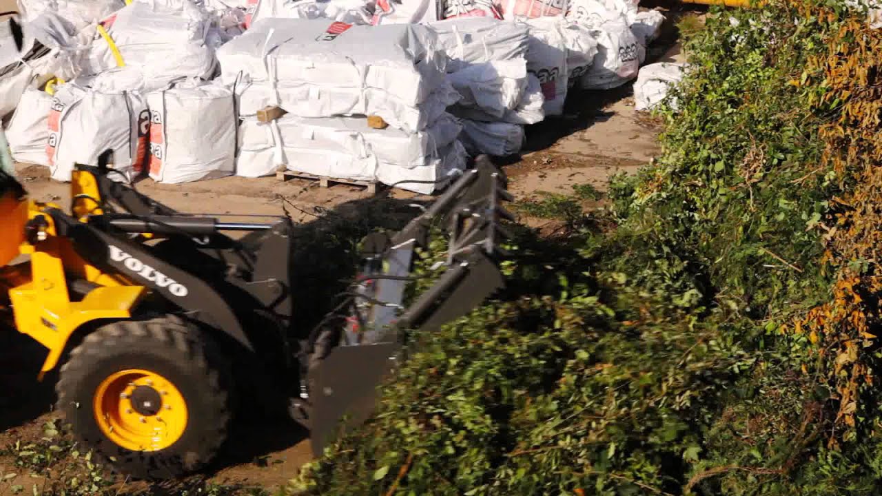 Volvo Compact Wheel Loaders L30G and L35G launch video - YouTube