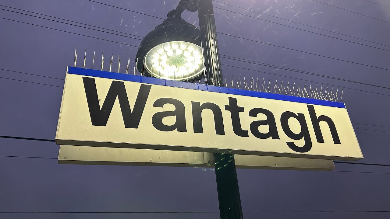 MTA LIRR: Friday Evening Rush Hour Train Action (South Shore Branch) At ...