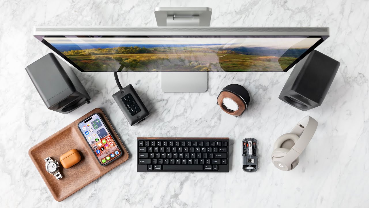 Top Desk Setup Tech 2023 - Walnut Keyboard, Desktop Speakers, Curved ...