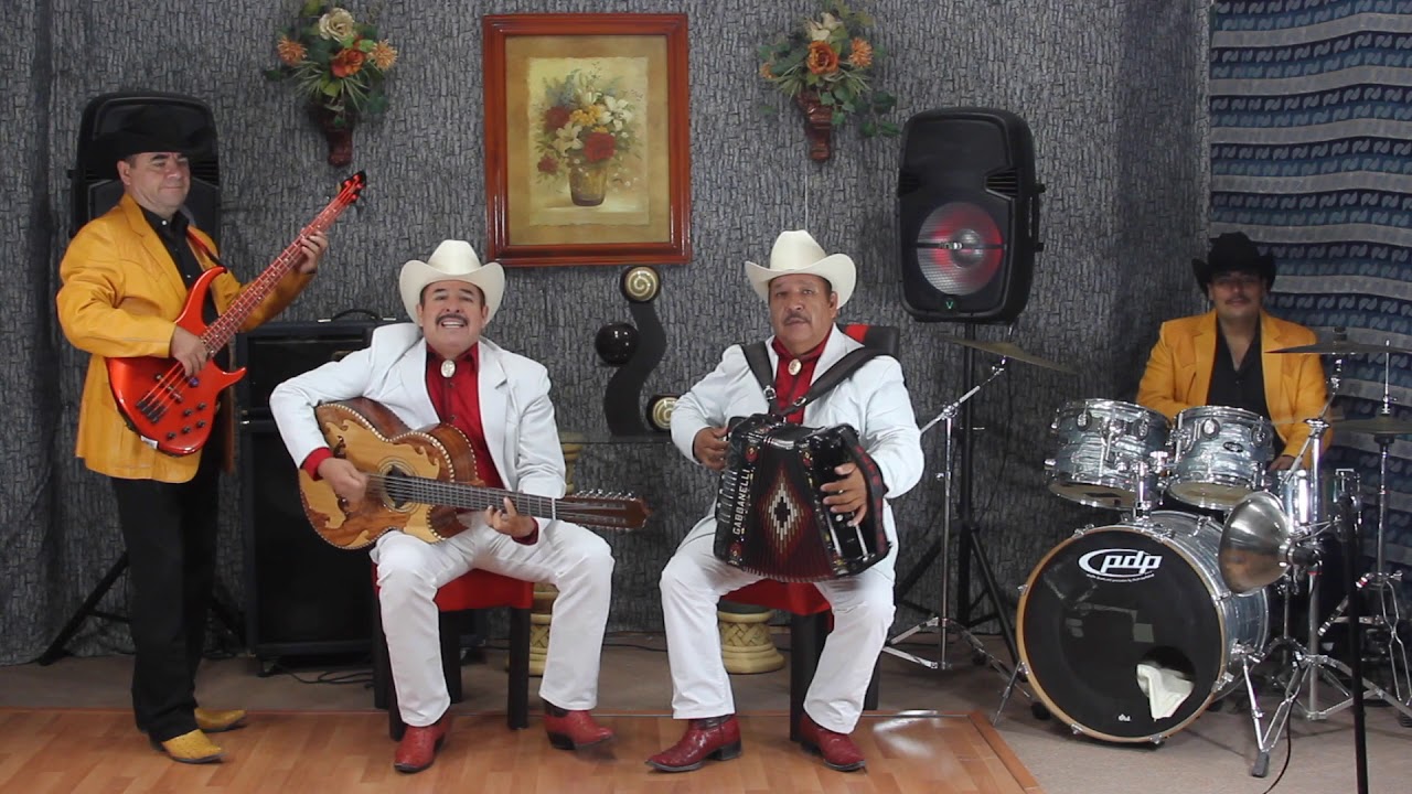 CHUY VEGA CORRIDO DE PANCHO VILLA - YouTube