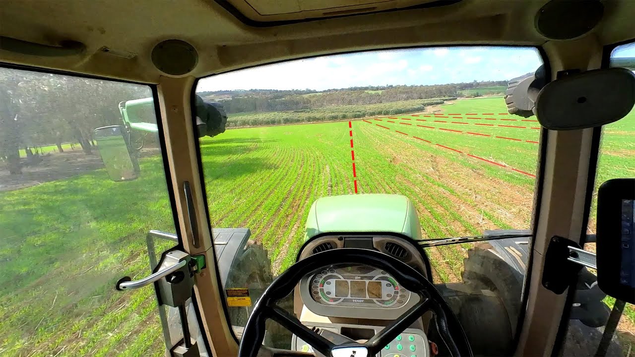 How We Keep Driving Straight Lines With A Tractor Using GPS - YouTube
