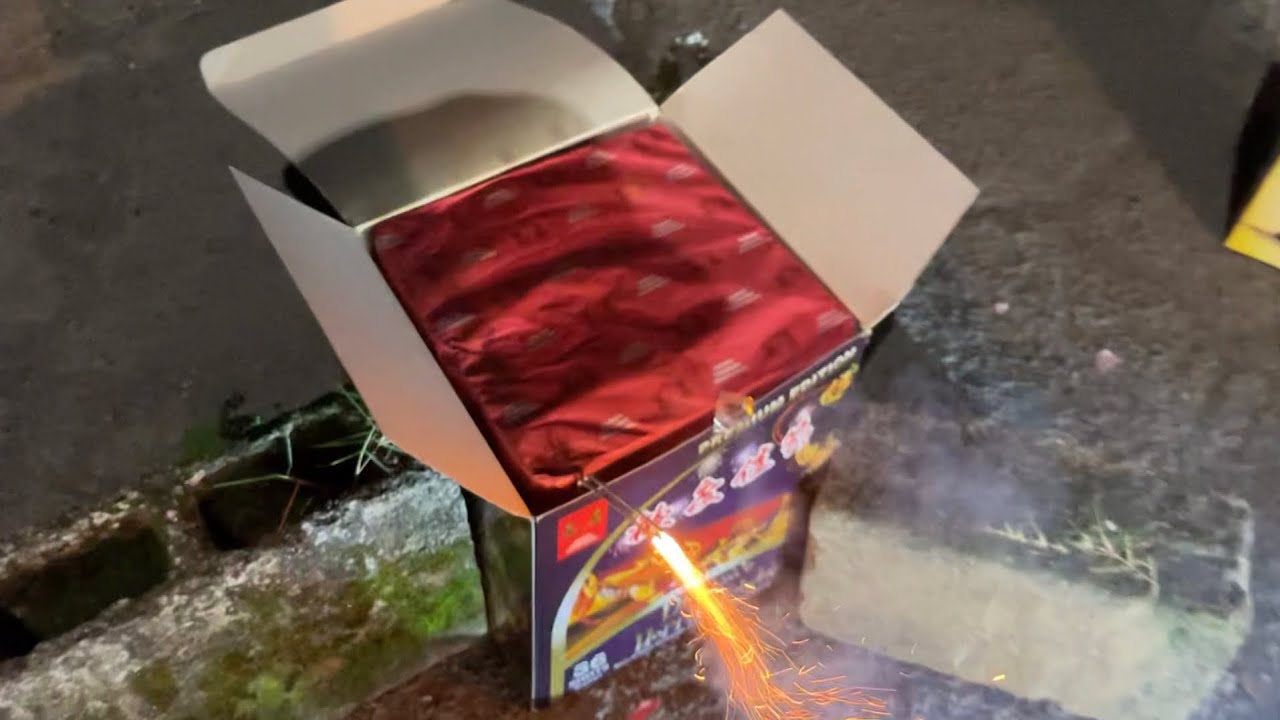 Dragon Fireworks - Dragon's Happy Holidays Premium Edition | 36 Shots ...