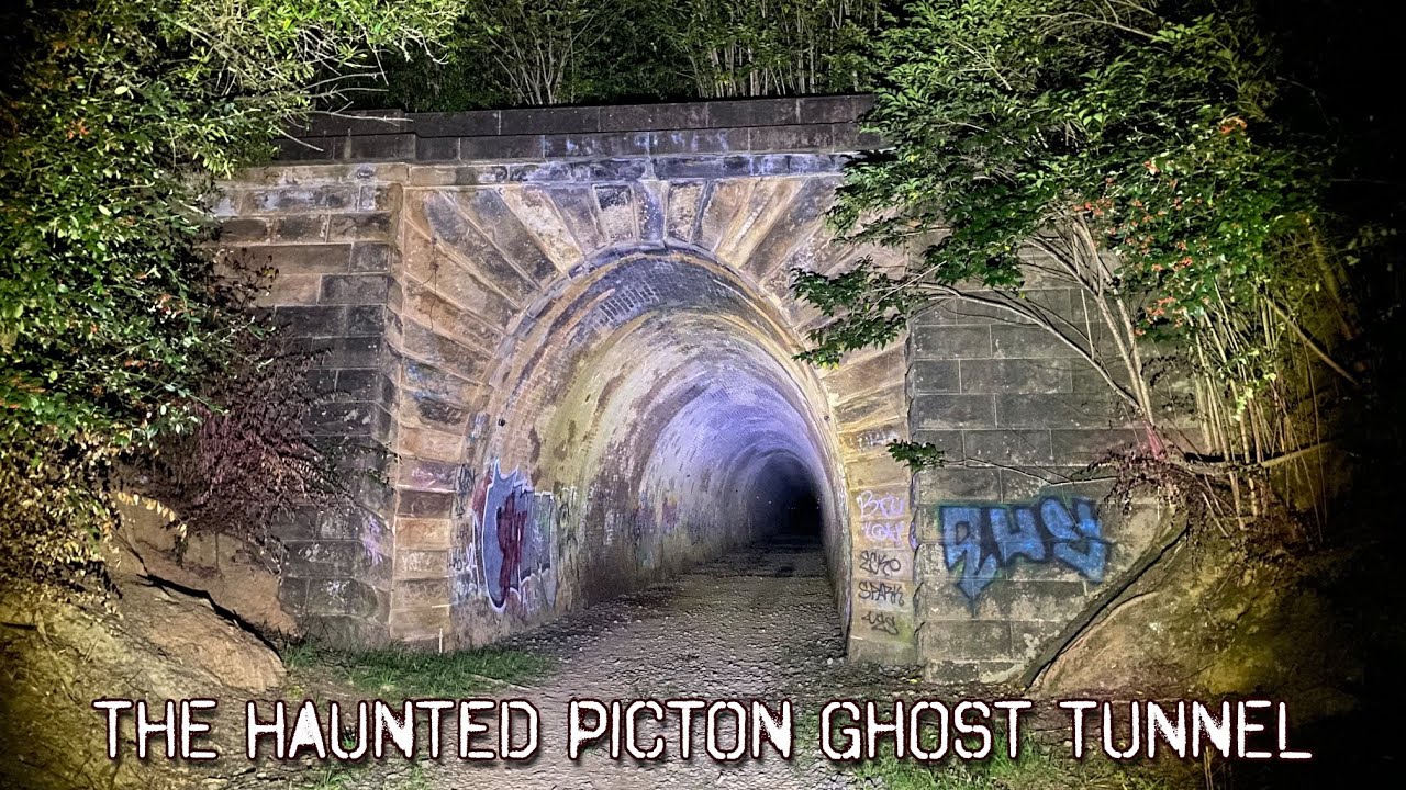 Abandoned Oz: The Abandoned Picton Tunnel - YouTube