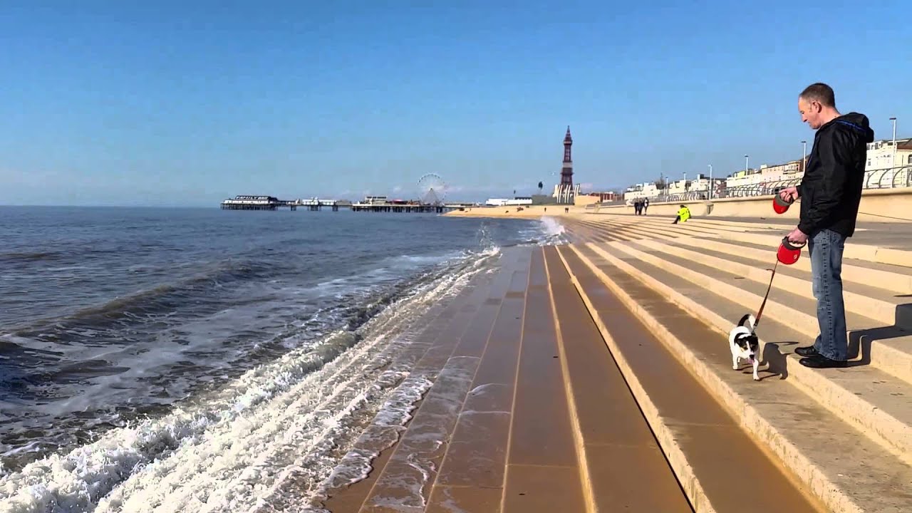 Beautiful sunny day in Blackpool March 25th, 2015 - YouTube