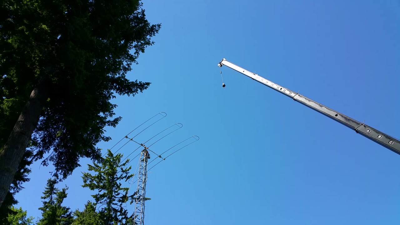 Removing the SteppIR DB18e at W6RS. - YouTube