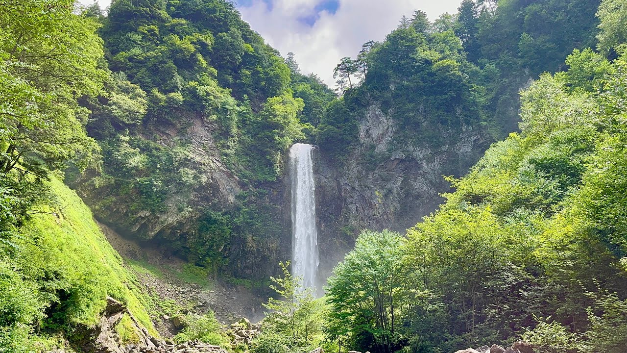 Amazing beautiful Nature Scenery | Waterfall in Japan | Walking Tour 4K ...
