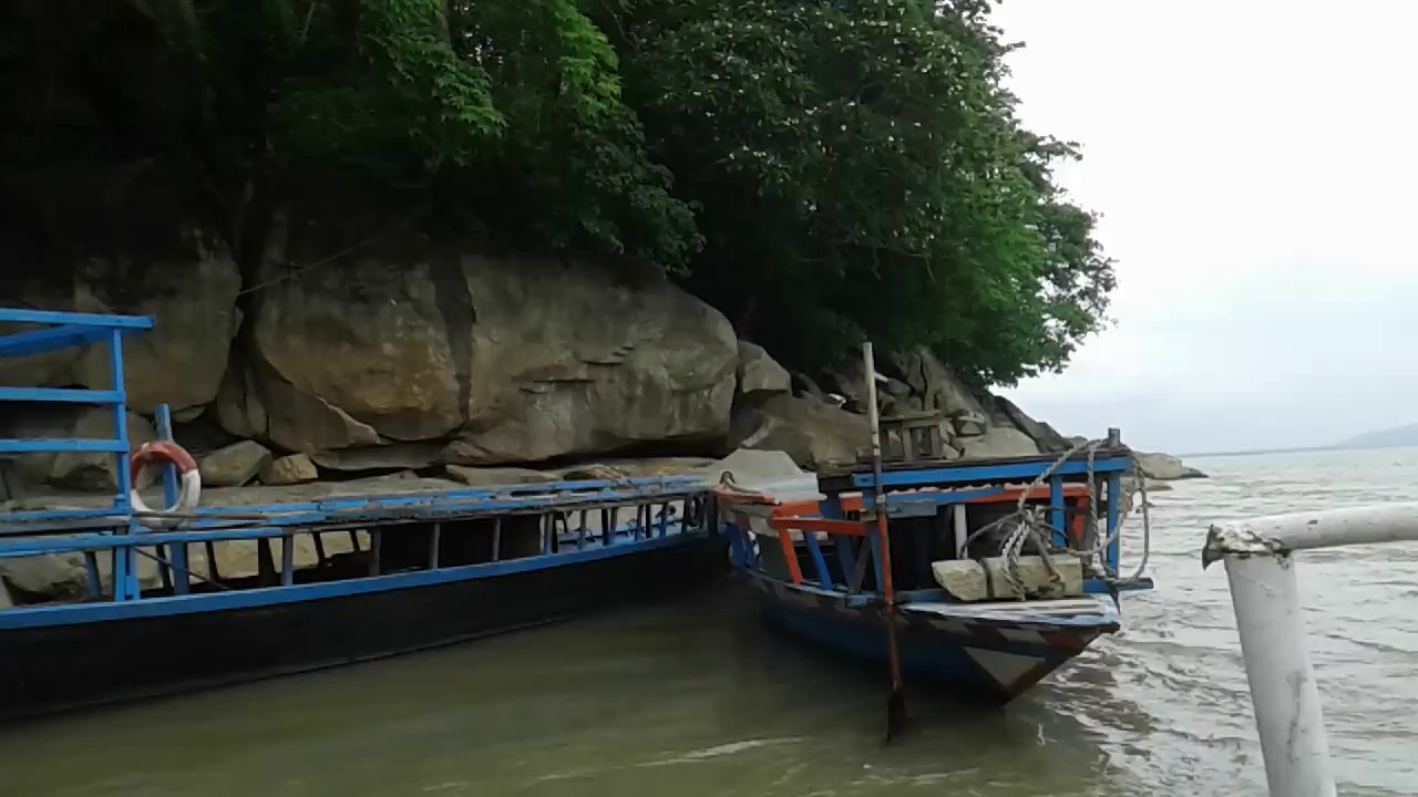 Umananda Temple visit by Ferry - YouTube