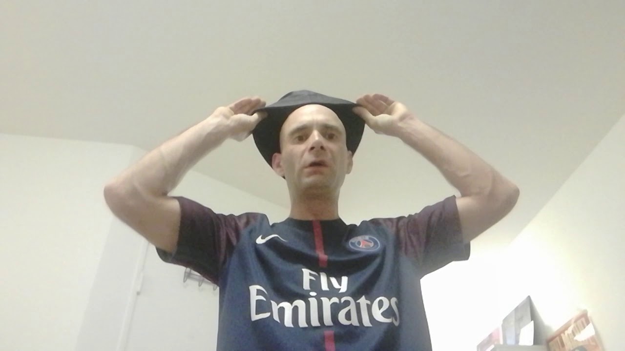 MC amin lache un freestyle dans la place - YouTube