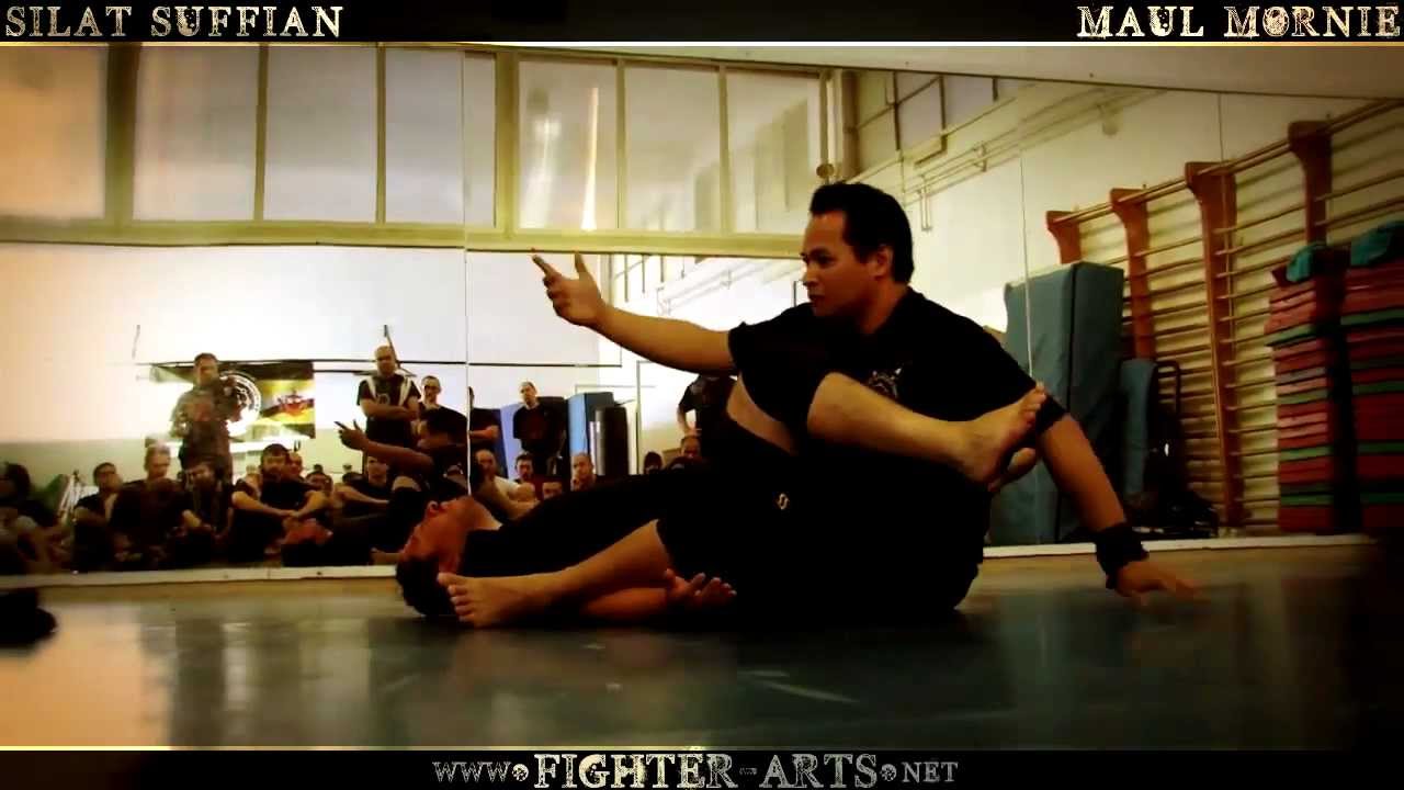 Silat Suffian Bela Diri - Maul Mornie - YouTube