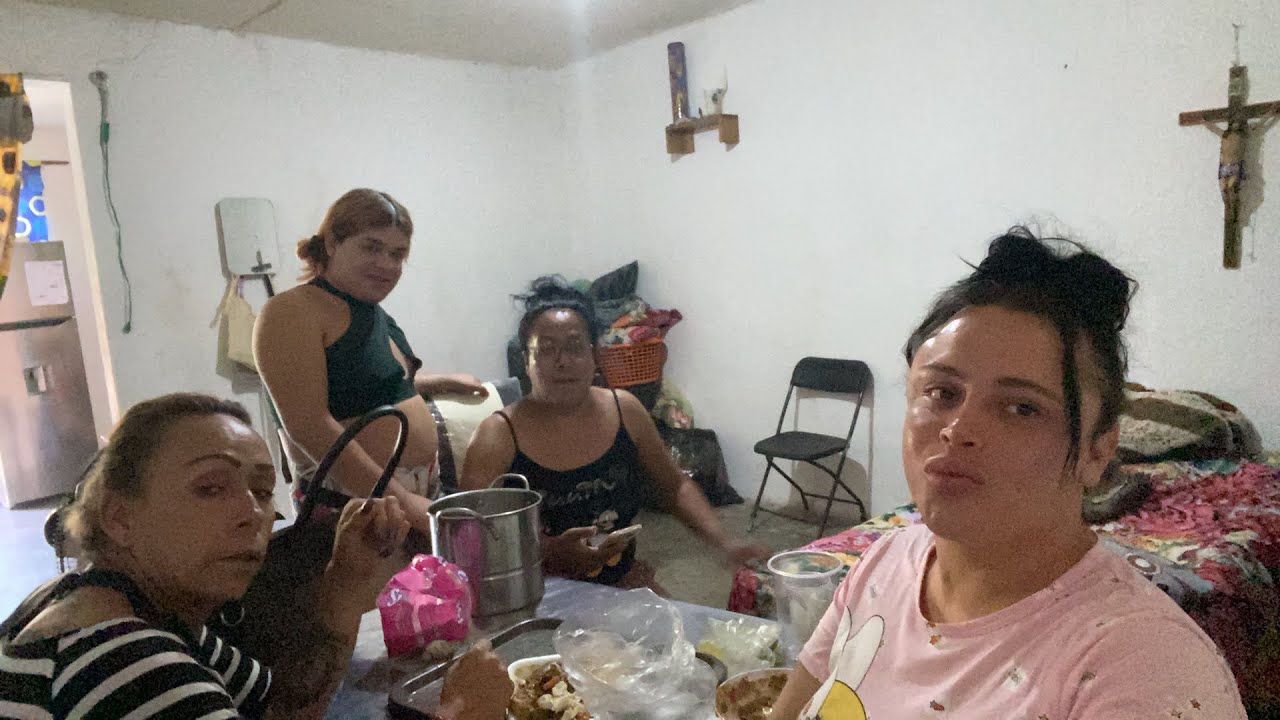 Hija vengo a hablar con tigo 😂/: con las chicas - YouTube