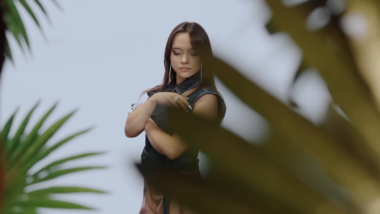 Daria Peltea - C'est la Vie | Manele Hit - YouTube